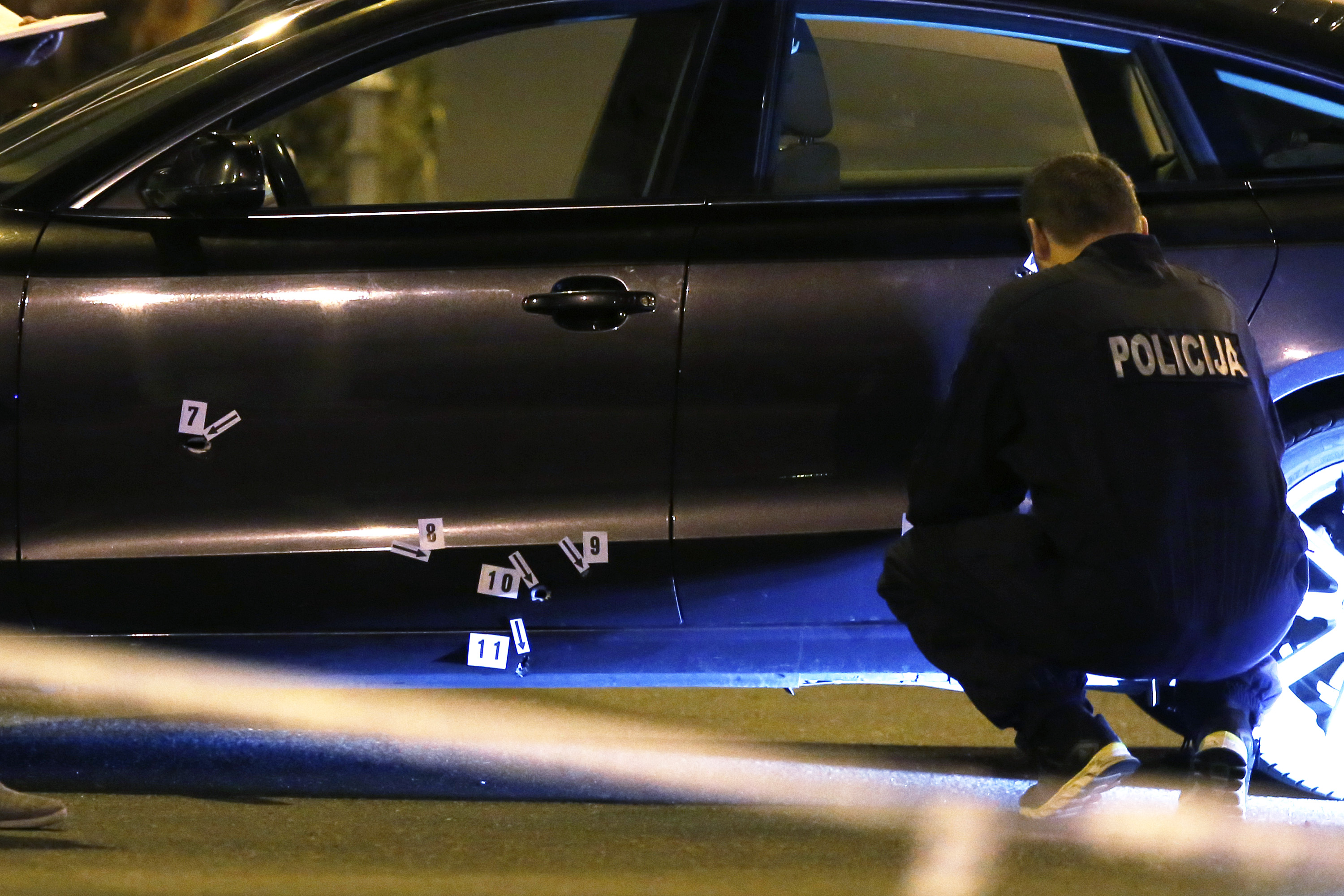 Jutarnji list - FOTO: PUCNJAVA U DUBRAVI Više osoba sukobilo se na Aveniji Gojka Šuška, jedna ...