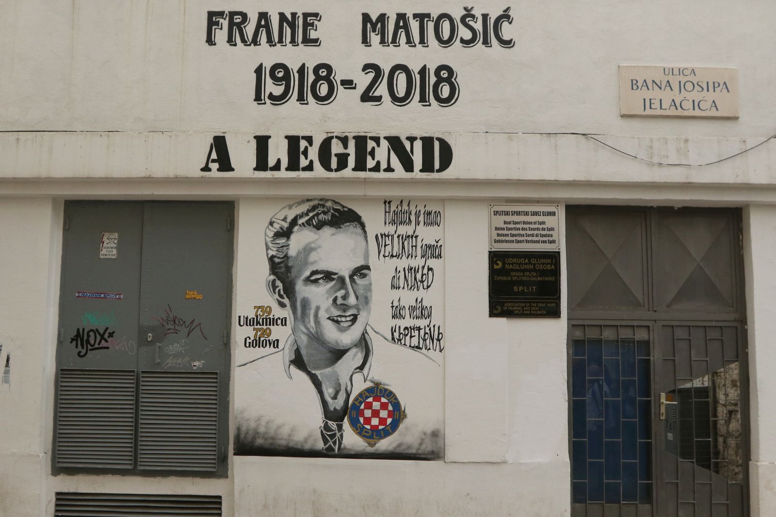 Sportske novosti - OTKRIVEN MURAL LEGENDI HRVATSKOG NOGOMETA I HAJDUKA ...