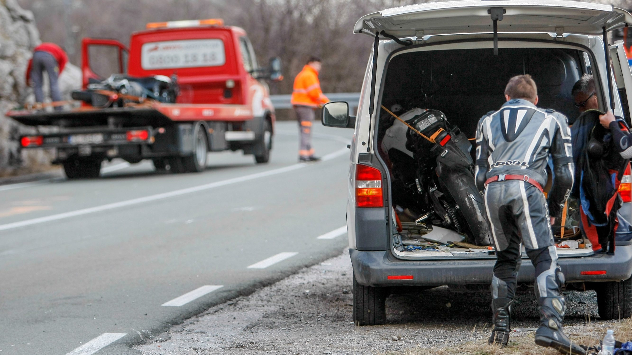 Jutarnji list - FOTO: CRNA SUBOTA NA GROBNIKU Težak sudar dva motocikla i jednog osobnog vozila ...