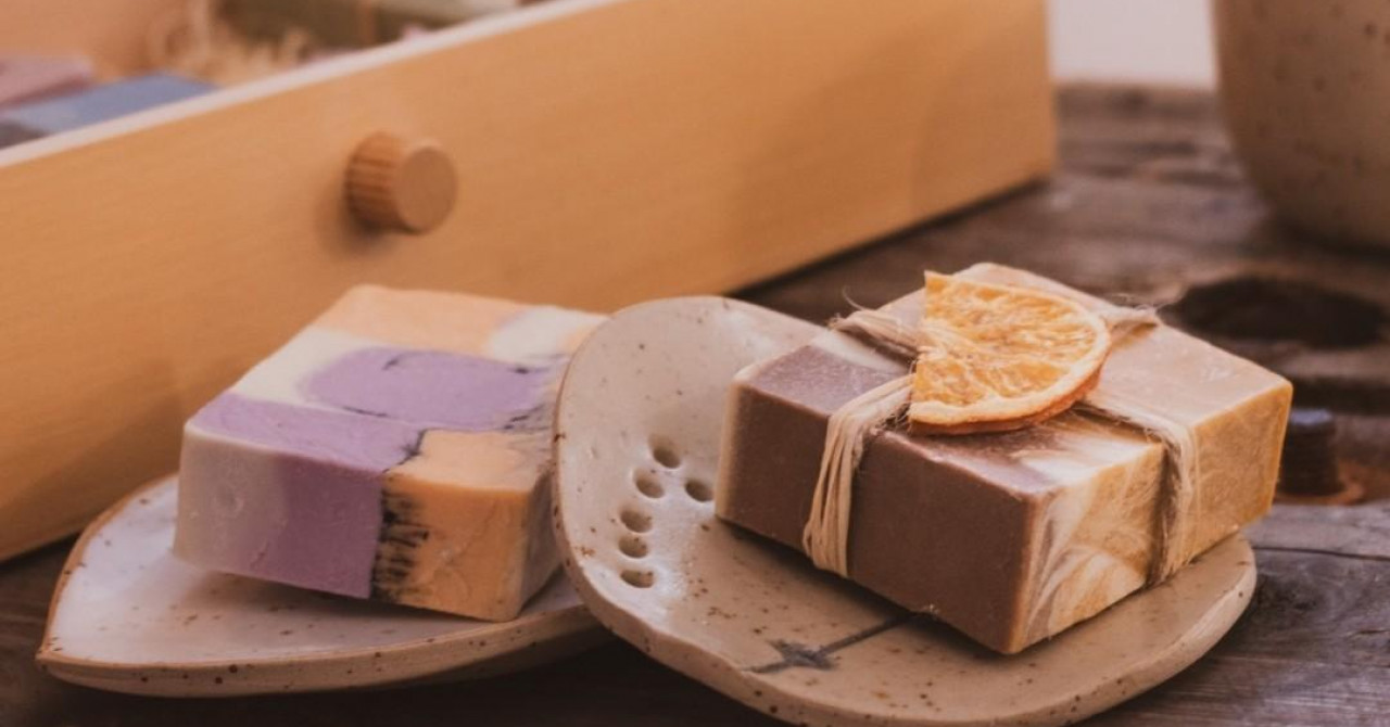 Dom i dizajn - Sapuni od prirodnih materijala u omotu sa sjemenkama s ...