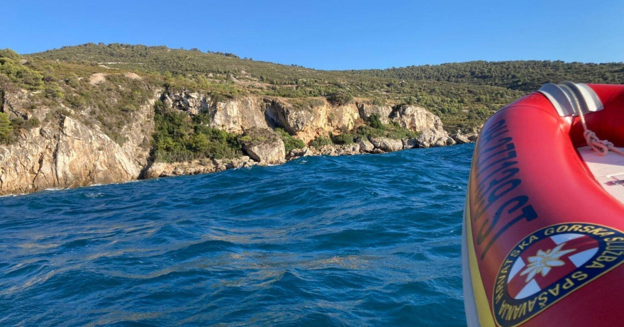 Jutarnji list - Muškarac pao s litice u uvali na Biševu gdje nema signala , helikopterom ...