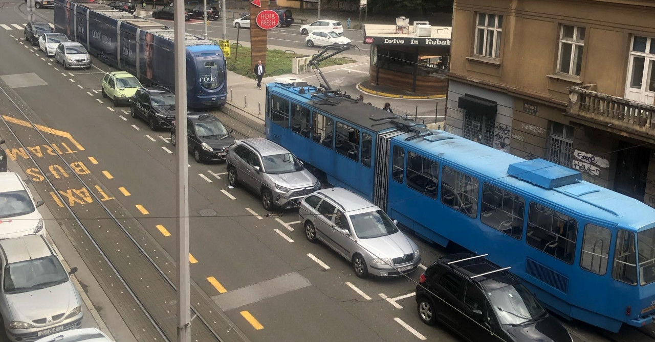 Jutarnji list - Novi prometni kaos u Zagrebu: Teretno vozilo oštetilo naponsku mrežu, na ...
