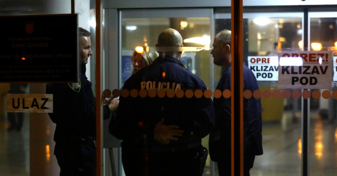 Jutarnji list - Čovjek upao u zagrebačko Poglavarstvo, zaštitar ga zaključao: ‘Prosvjedujem, kao ...