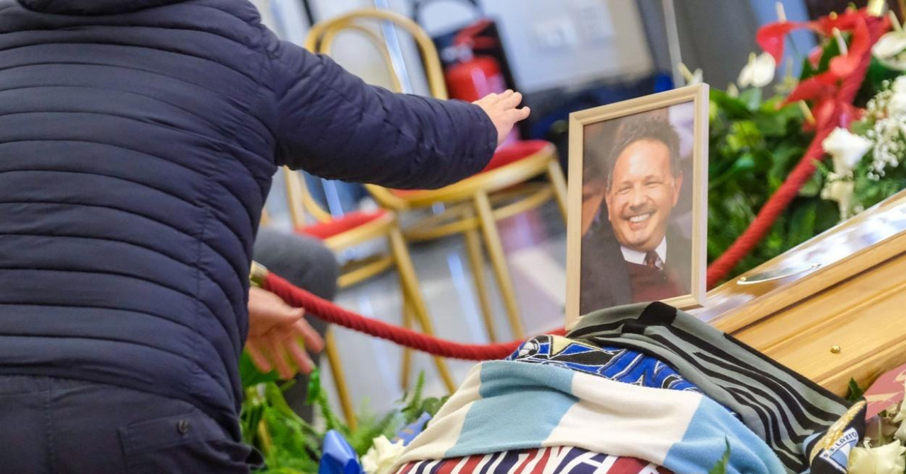 Sportske novosti - Tužni kadrovi iz Rima: Na sprovod Siniše Mihajlovića ...