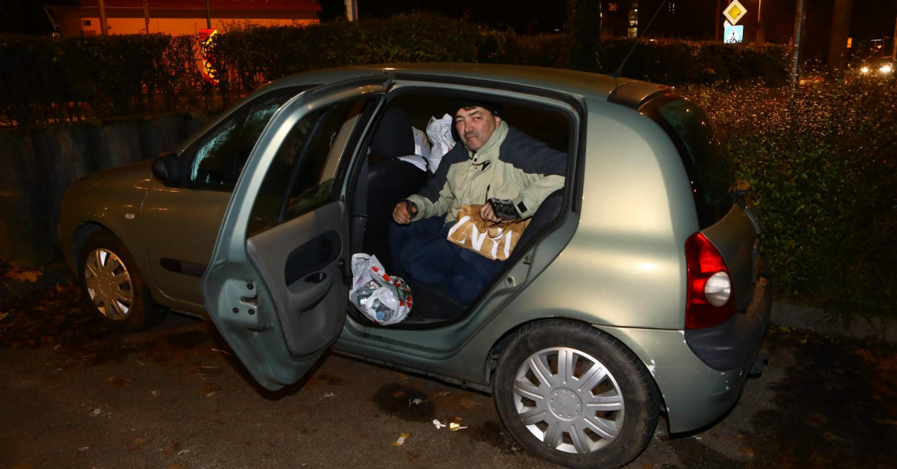 Jutarnji list - Cijeli Jarun bruji o čovjeku koji mjesecima spava u autu. Doznali smo tko je ...