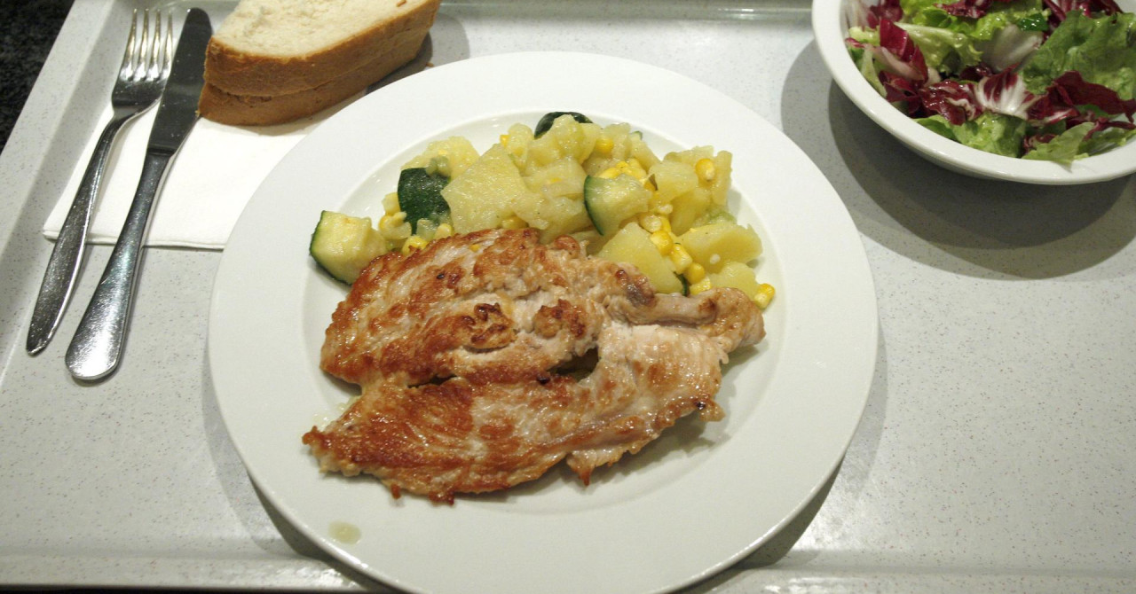 Jutarnji list - Dok se građani masovno žale na poskupljenja, u Saboru cijene hrane i pića iste ...