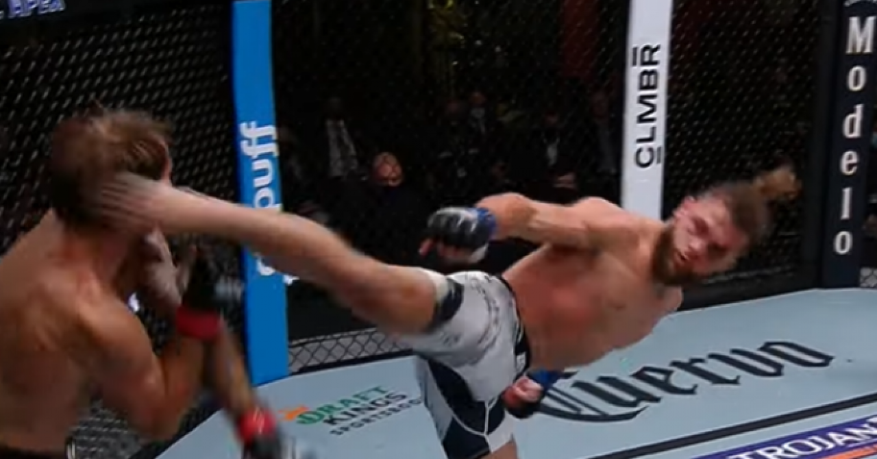 Fight Site - (VIDEO) Sjajan nokaut kružnim udarcem nogom: Prisjetite se ...