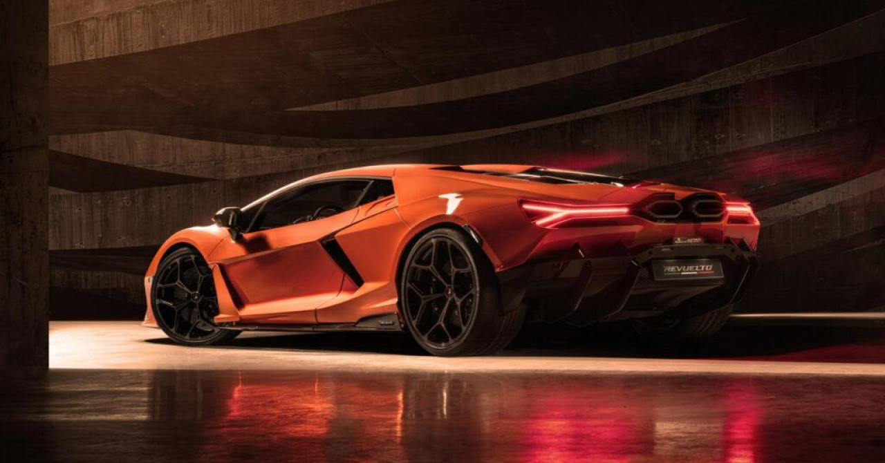 Auto Klub - Video, foto: Lamborghini predstavio Revuelto, hibridnog ...