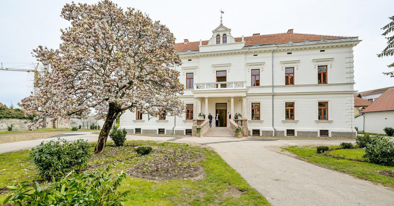 Dom i dizajn - Zapuštena povijesna palača iz 19. stoljeća spašena od ...