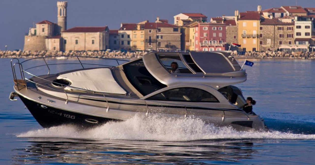 Jutarnji list - Geodetski fakultet svoju 'jahtu za istraživanje' nudio ...