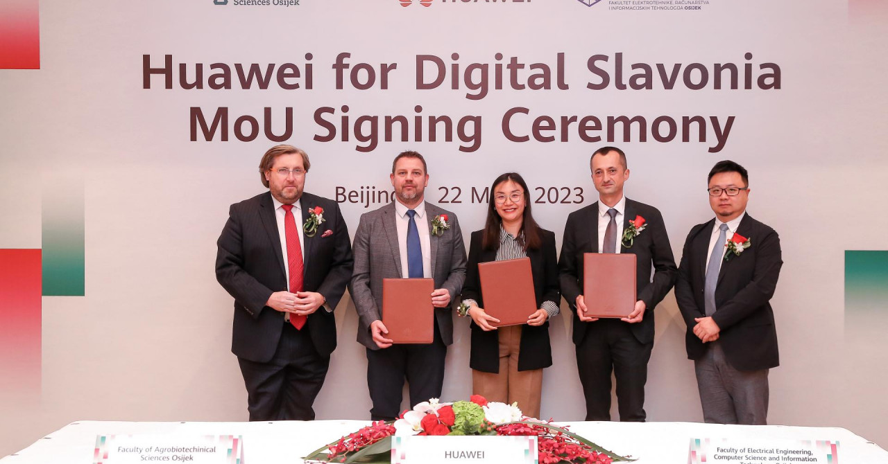 Jutarnji list - Luka (23) iz malog mjesta kraj Županje član je delegacije koja je išla u Kinu ...