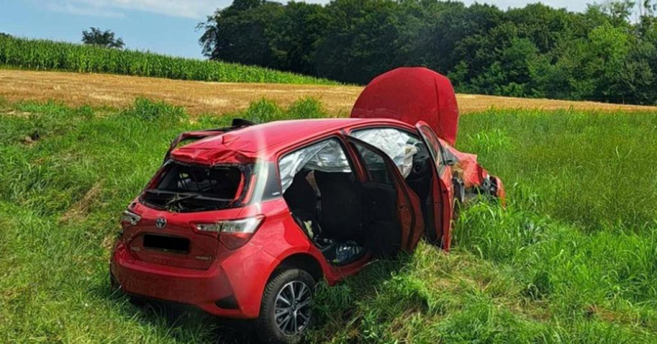 Jutarnji list - Užas kod Daruvara: Jedna žena poginula, dvije ozlijeđene u slijetanju vozila s ceste