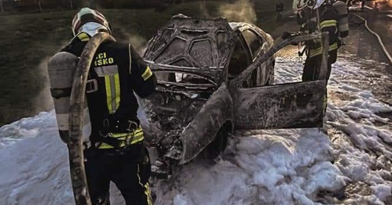 Jutarnji list - Buktinja na autocesti u smjeru Splita: Zapalio se automobil, pogledajte ...