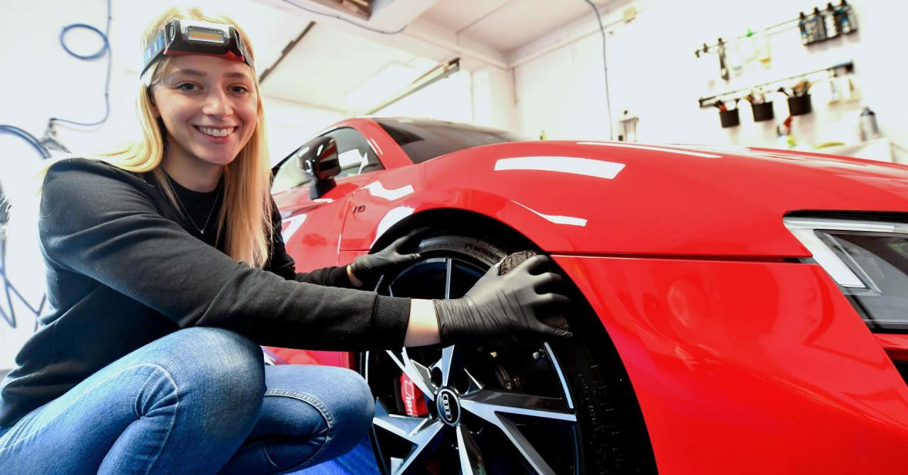 Auto Klub - Laura (26) naša je najpopularnija autoinfluencerica: ‘Tajna ...