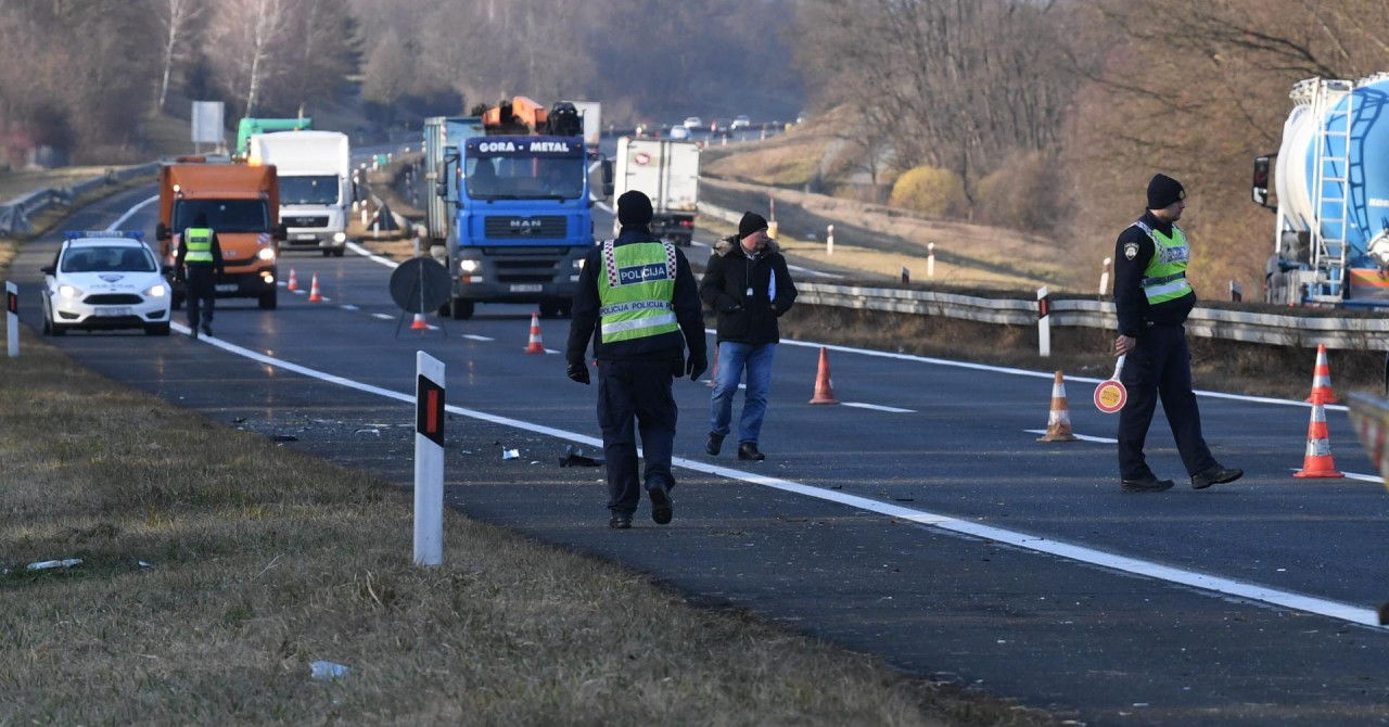 Jutarnji list - Krš i lom na A1: Autom se zabio u ophodarsko vozilo, odbili se od ogradu pa ...