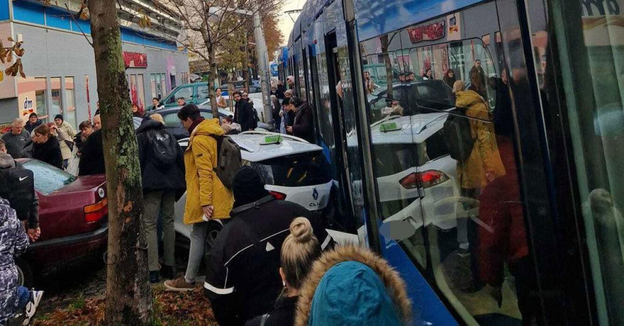 Jutarnji list - Prometni kolaps u Maksimirskoj: Sudarili se tramvaj i taksi, vozači se ozbiljno ...