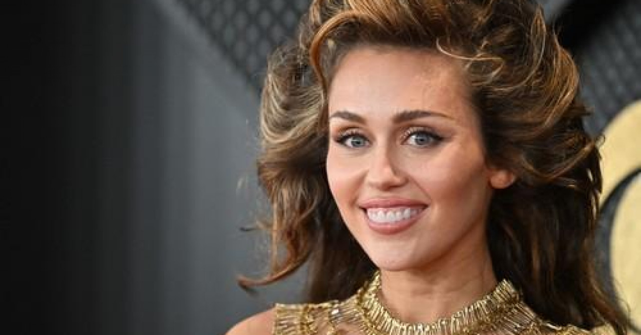 Jutarnji list - Fanovi zaprepašteni frizurom Miley Cyrus: 'Je li je stresla struja ili je to ...