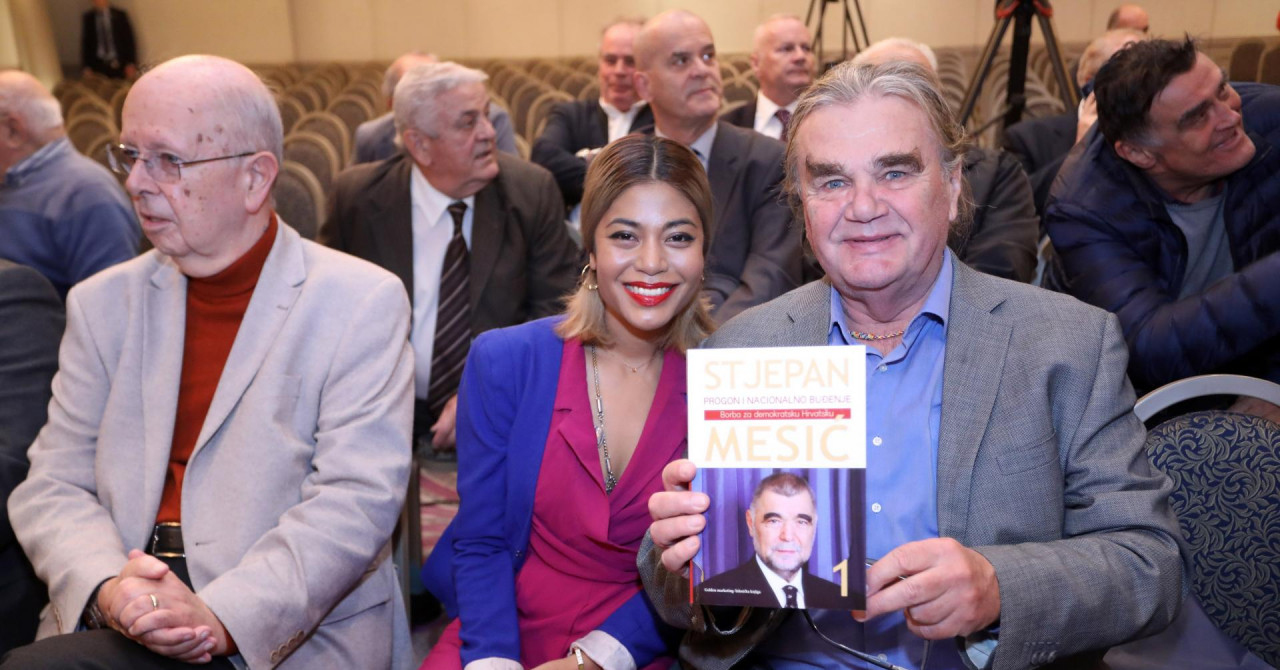 Jutarnji list - Naš bivši političar (66) zbog voljene partnerice (40) prešao pola svijeta: 'Idem ...