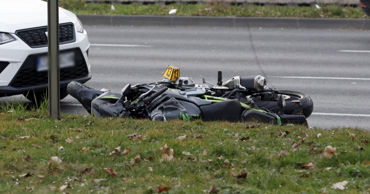 Jutarnji list - Motociklist (31) vozio slalom po Slavonskoj aveniji pa udario u mladićev Seat ...