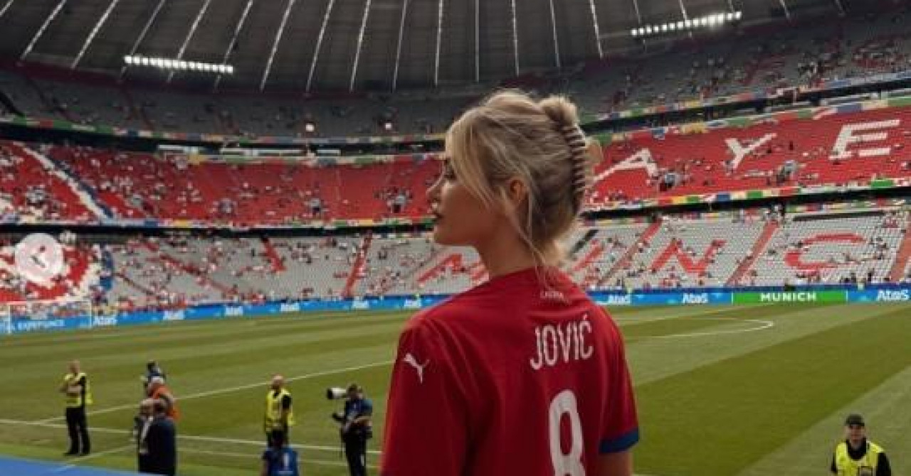 Jutarnji list - Zanosna Srpkinja s tribina podržala zaručnika, laskaju joj da je najljepša na ...