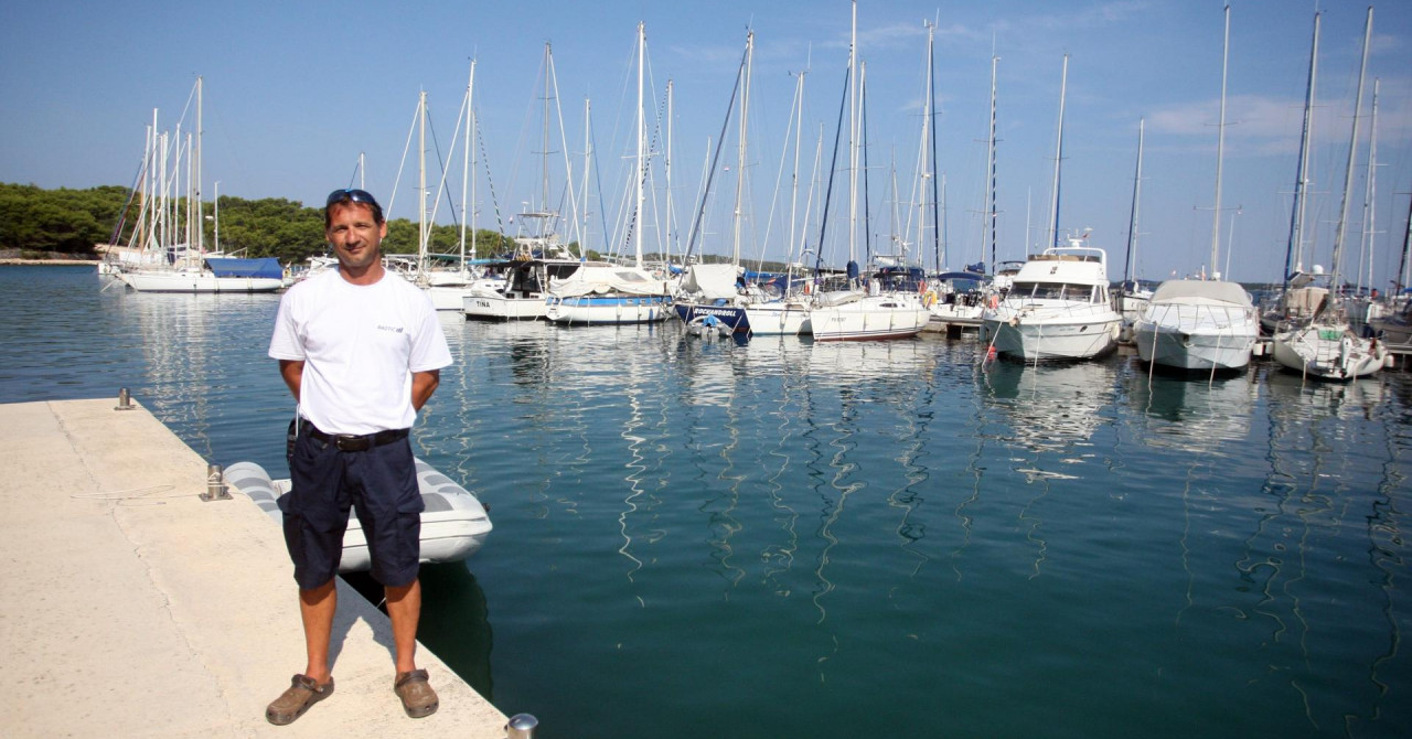 Jutarnji list - Marina Veli rat, Dugi otok