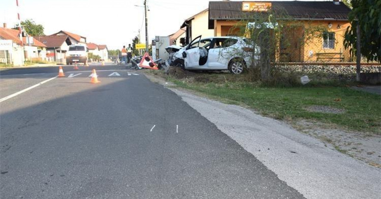 Jutarnji list - Nesvakidašnja nesreća na pružnom prijelazu, policijski očevid potrajao je satima