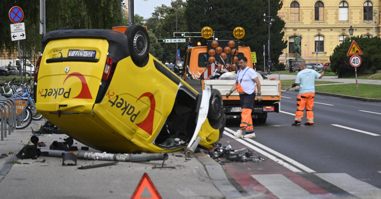 Jutarnji list - Krš i lom u centru Zagreba, vozilo Hrvatske pošte završilo na krovu, pogledajte ...
