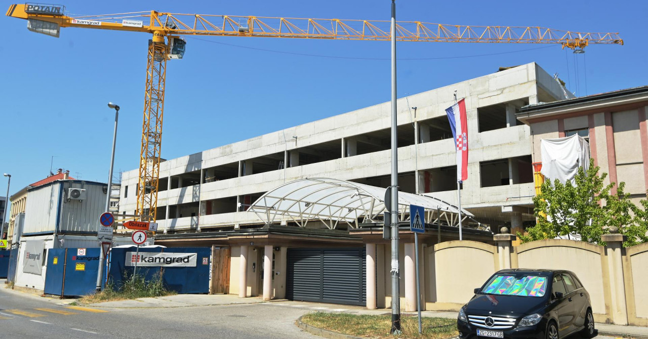 Jutarnji list - U ovoj ulici niče najmisterioznija zgrada u Hrvatskoj, vlada zakon šutnje, na ...