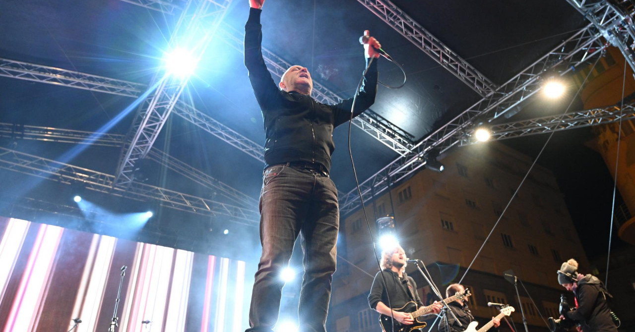 Jutarnji list - Dva koncerta u dva dana, a između njih - ponor! Mile Kekin je pokazao kako mu je ...