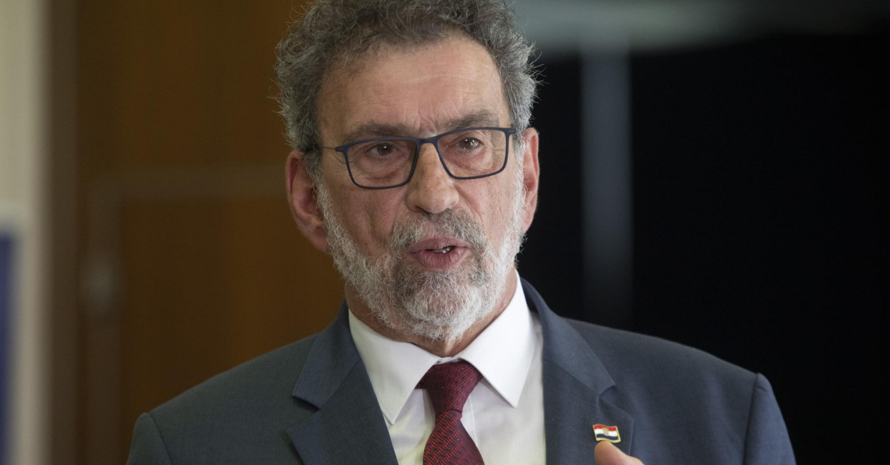 Jutarnji list - Fuchs moli učenike da se vrate u školu: 'Nema razloga ...