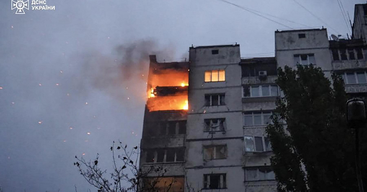 Jutarnji list - Žestoki ruski napad na Kijev: Oštećene zgrade, ceste, dalekovodi...