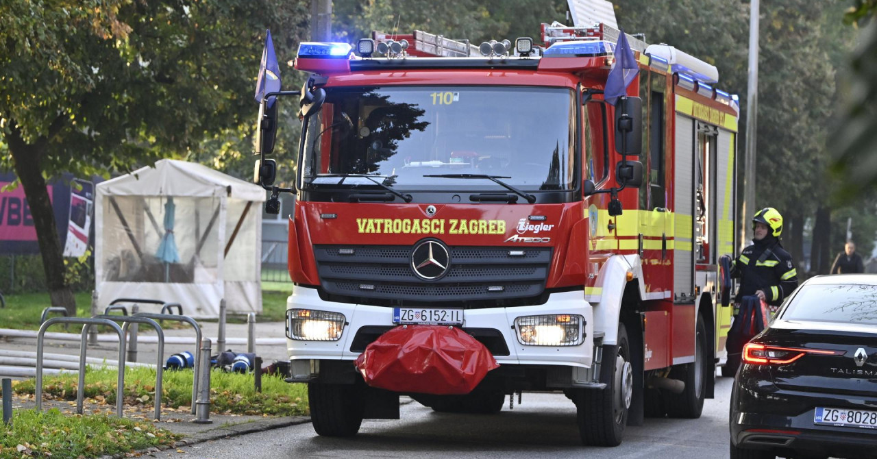 Jutarnji list - U vožnji se zapalio BMW, na teren izašli policija i vatrogasci koji su brzo ...