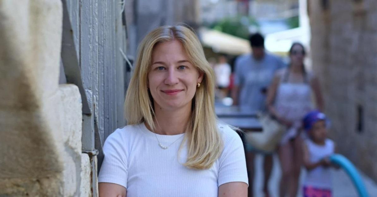 Jutarnji list - Tena se preselila iz Zagreba na Vis, video o tome kako izgleda život na otoku ...