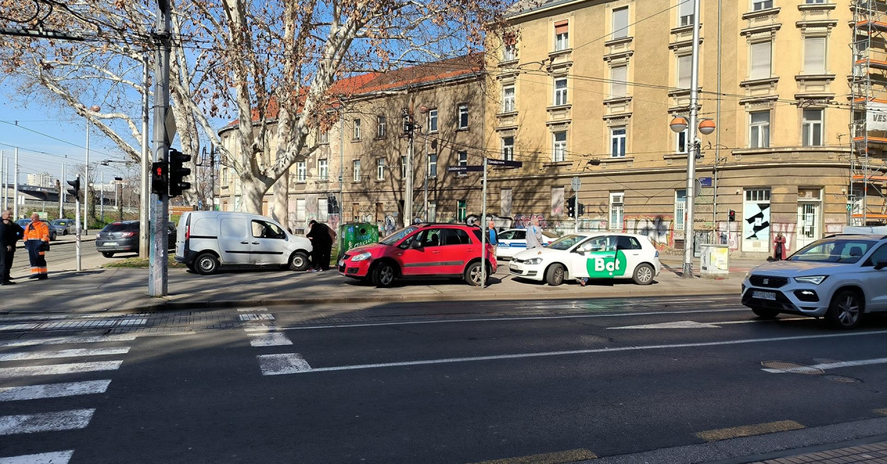 Jutarnji list - Krš i lom u samom centru Zagreba: Sudarila se tri automobila i tramvaj, jedna ...