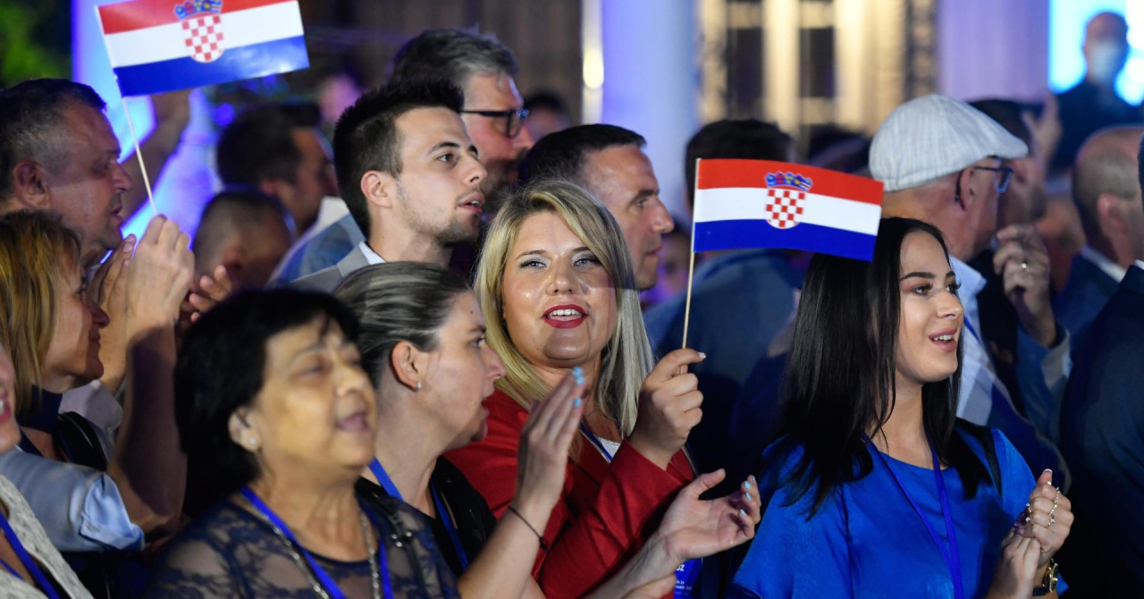 Jutarnji list - Hoće li Hrvatsku ponovno zapljusnuti plavi val?