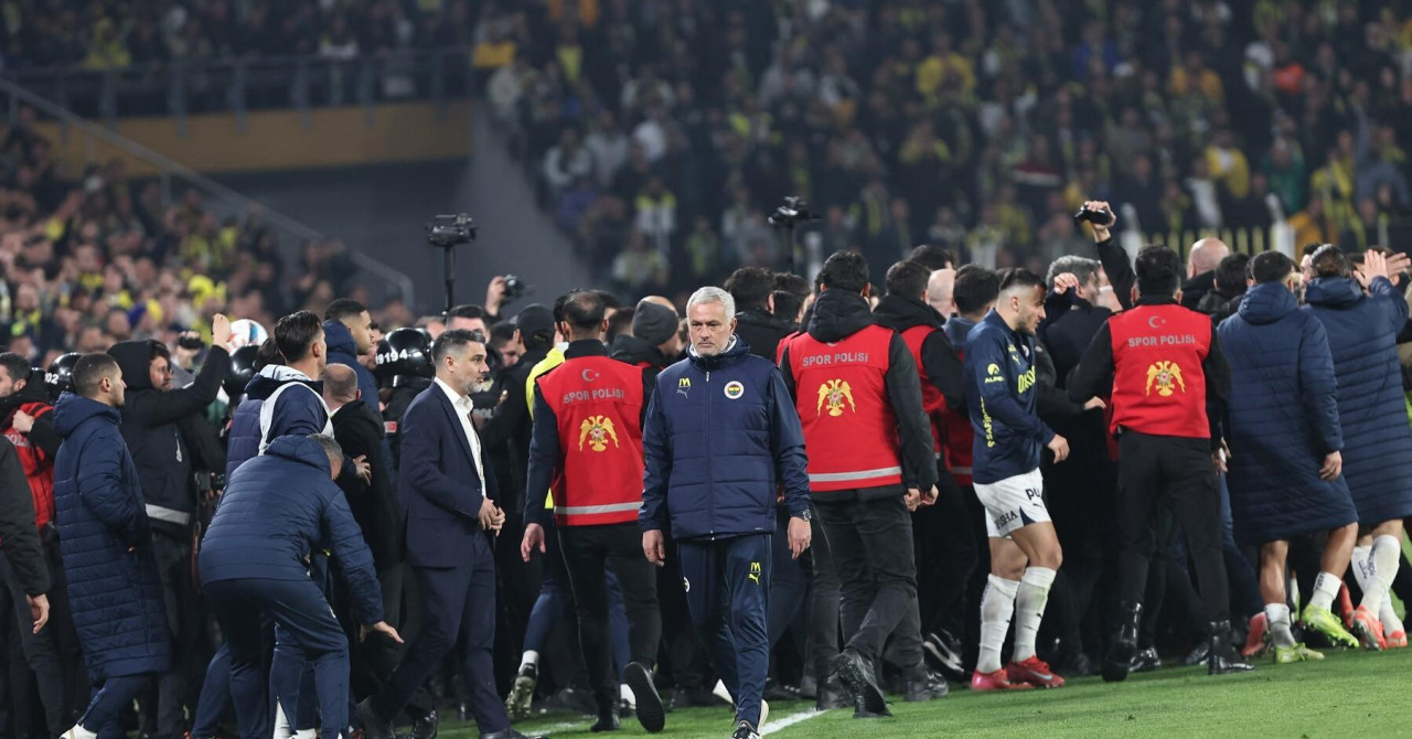 Sportske novosti - Kajao se i tugovao, ali sve je bila laž! Mourinho je ...