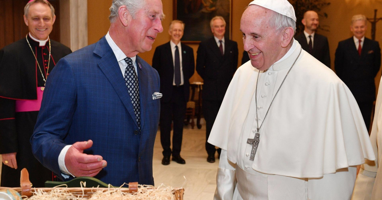 Gloria - Kralj Charles na dirljiv se način oprostio od pape Franje s ...