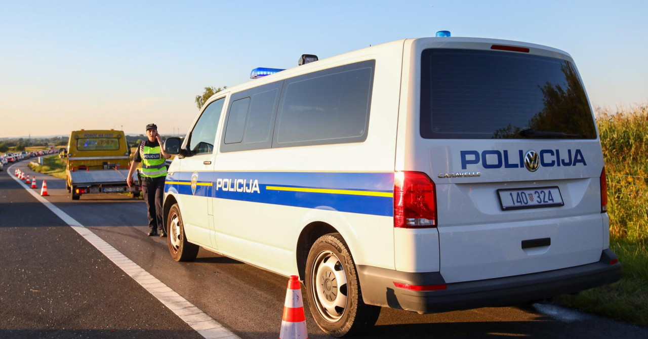 Jutarnji list - Na A1 između Zagreba i Karlovca teretnim vozilom naletio na vozača u zaustavnoj ...