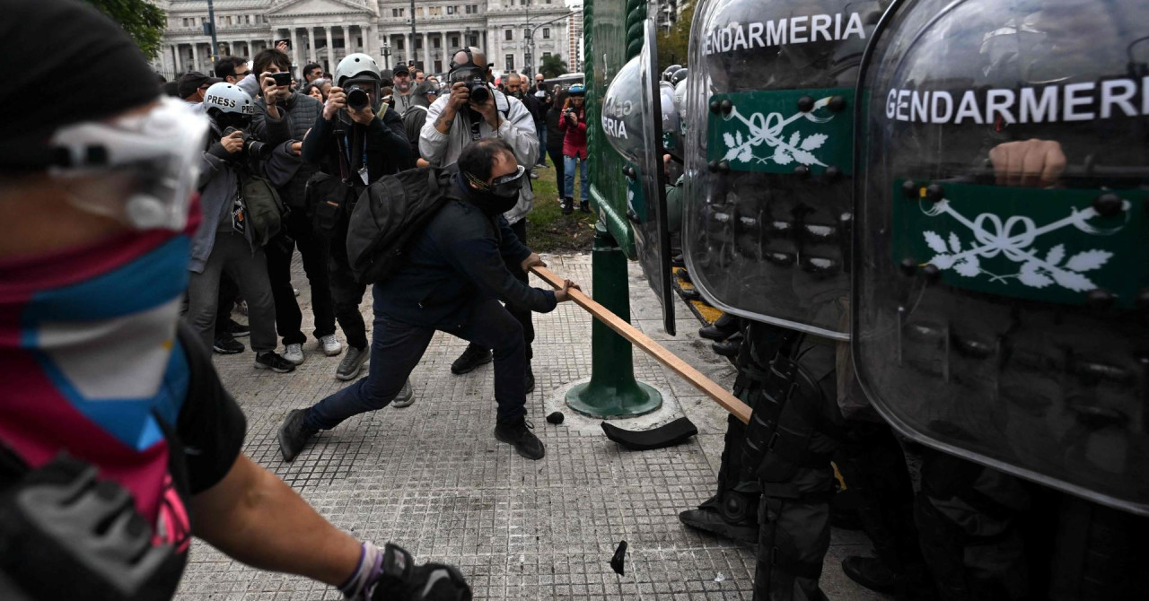 Jutarnji list - Deseci umirovljenika i aktivista ozlijeđeni tijekom ...