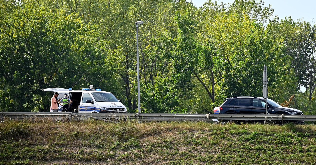 Jutarnji list - Teška prometna nesreća na A1: Automobil sletio s ceste, suvozačica poginula