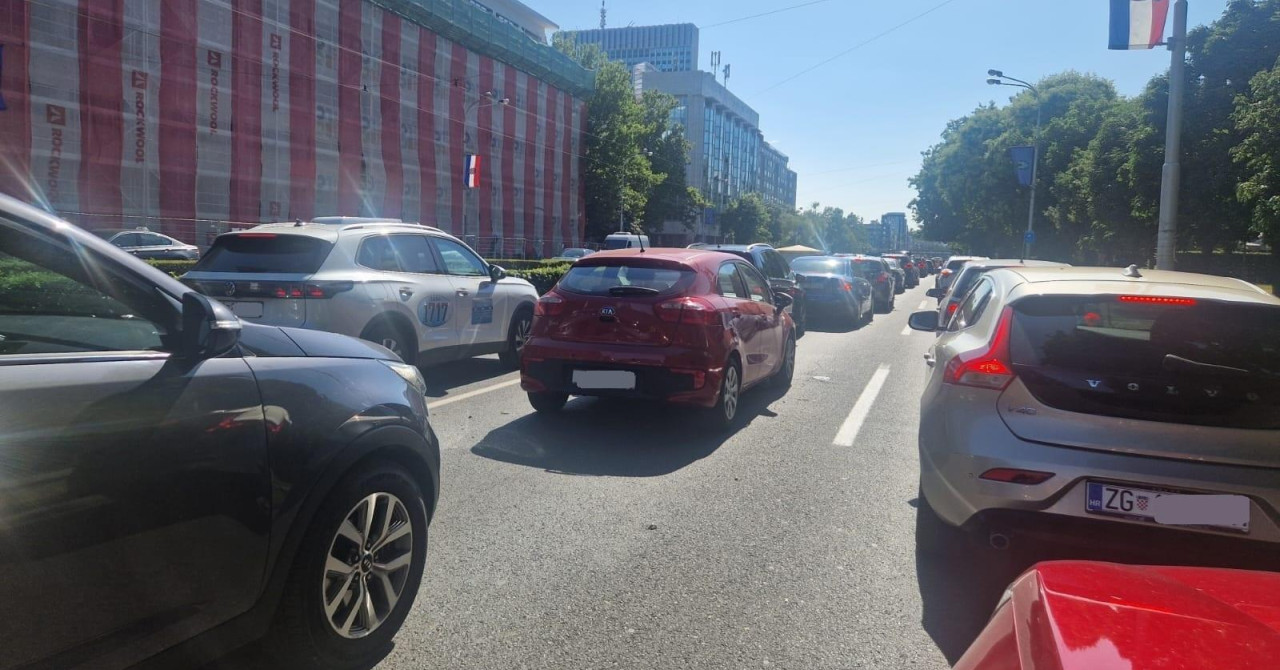 Jutarnji list - Prometni kolaps u Zagrebu, bile su zakrčene brojne ključne prometnice ...