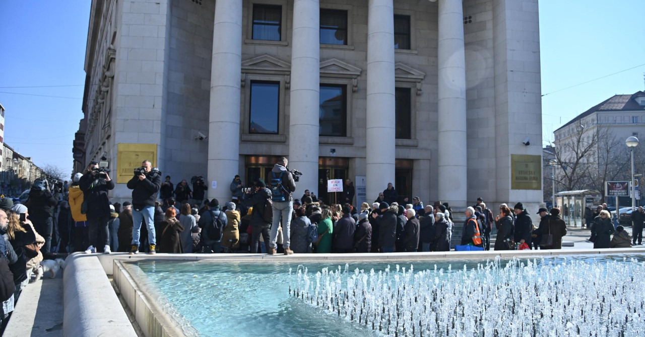 Jutarnji list - Hrvatska je u prilično povoljnoj situaciji, zadužuje se ...