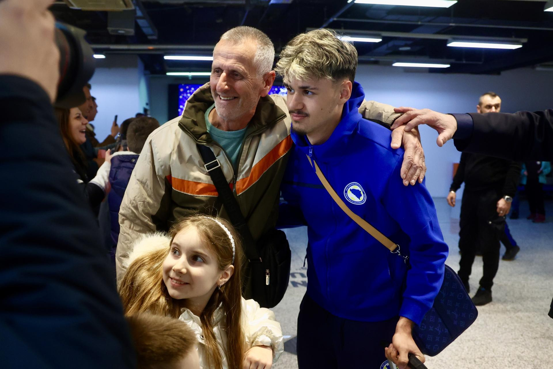 Sportske novosti - Neočekivani junak BiH: 'Babo mi je menadžer, majka ...