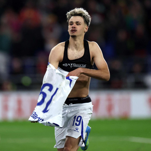 Sportske novosti - Neočekivani junak BiH: 'Babo mi je menadžer, majka ...