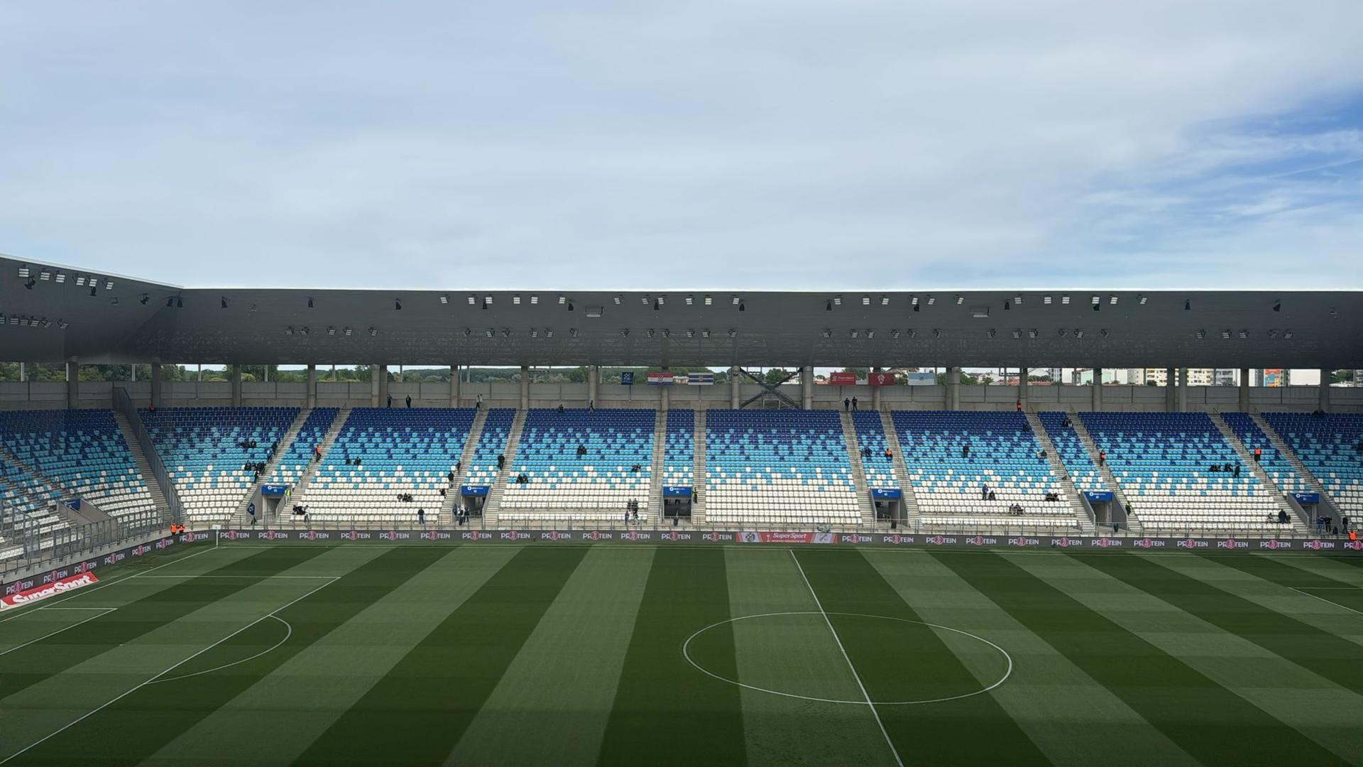 Sportske novosti - UŽIVO Dinamo - Rijeka: Modri sve bliže golu ...