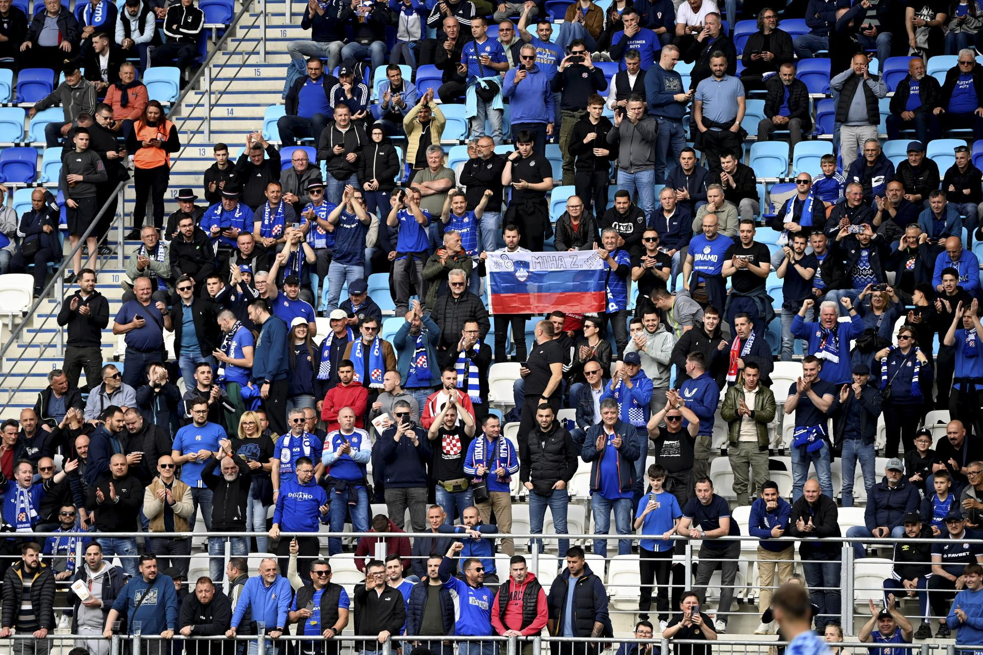 Sportske novosti - UŽIVO Dinamo - Rijeka: Modri sve bliže golu ...