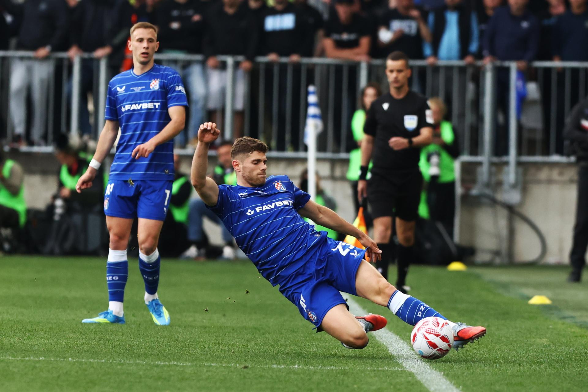 Sportske novosti - UŽIVO Dinamo - Rijeka: Modri sve bliže golu ...
