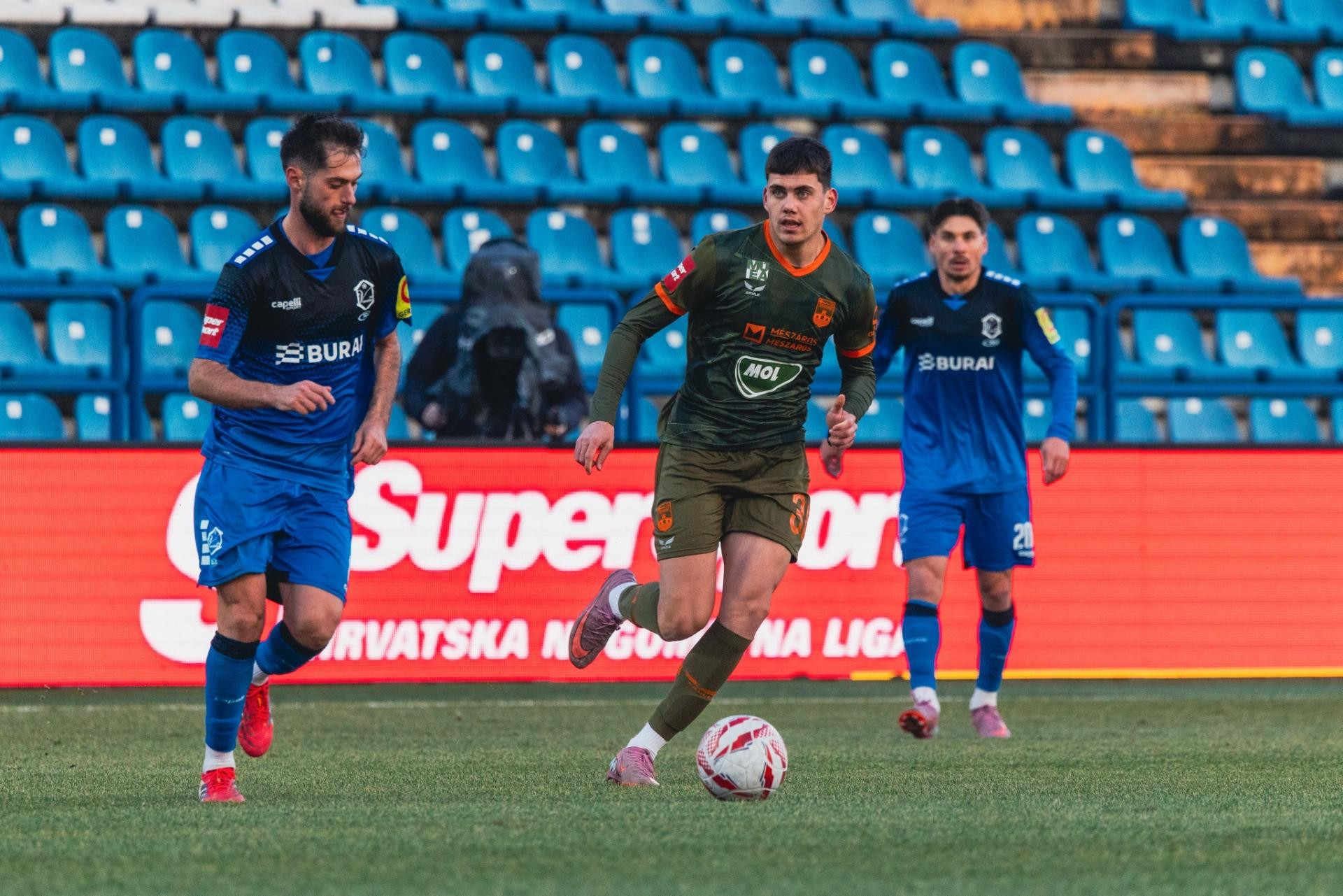 Sportske novosti - Hat-trick Dedića dao tračak nade Hrvatskoj, ali mini ...
